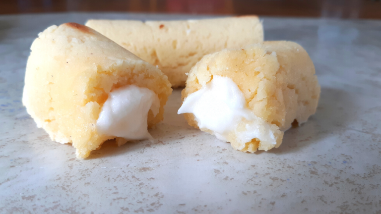 Easy Keto Twinkie Mini Cakes - Janet's delicious low carb kitchen